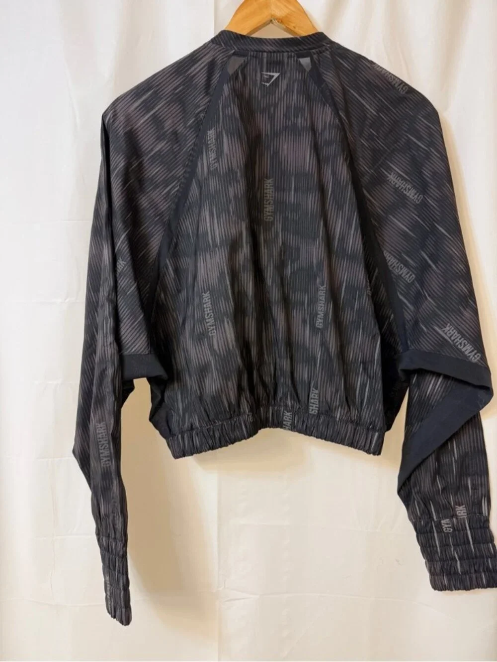 Gymshark | Jackets & Coats | Gymshark Illumination Jacket Medium | Poshmark